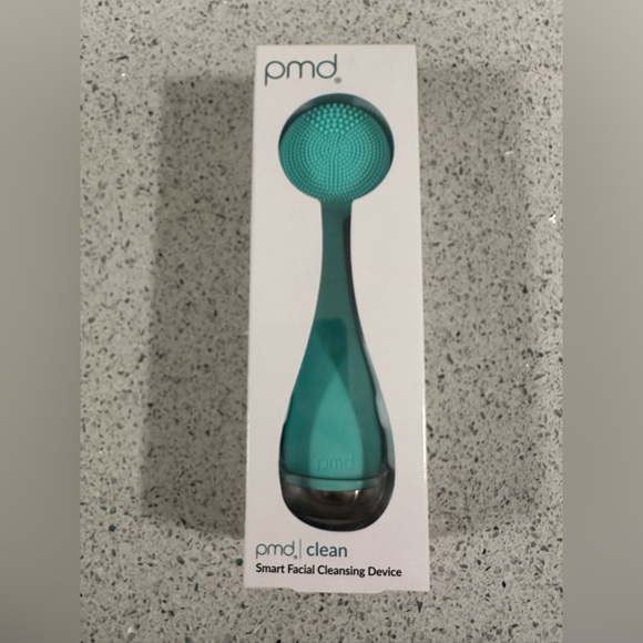 PMD | Skincare | Pmd Sonicglow Silicone Facial Device Blue | Poshmark